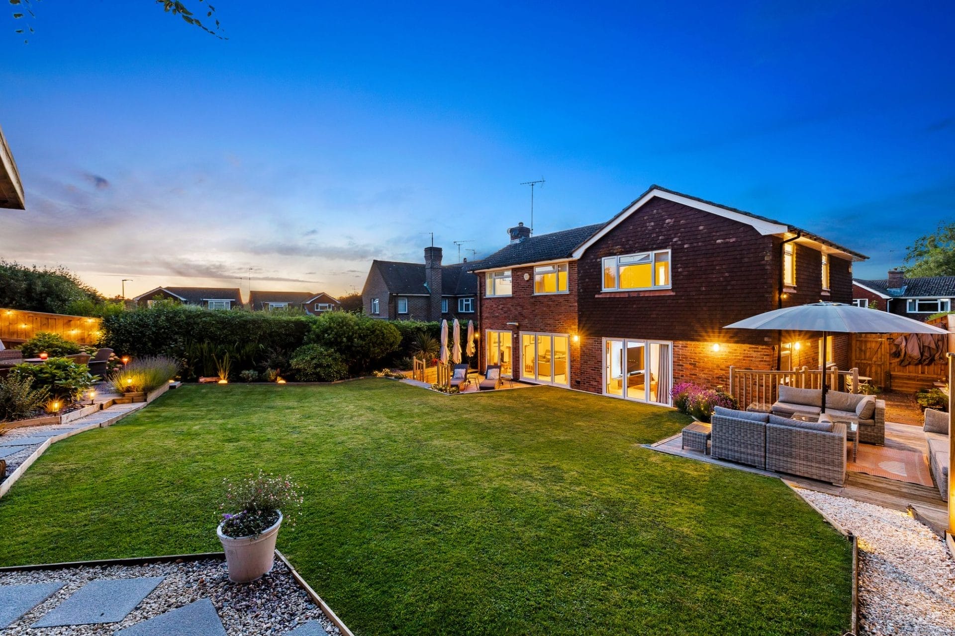 Castania, Rustlings Close, Gravelye Lane, Lindfield, RH16 2RZ - Carroll ...